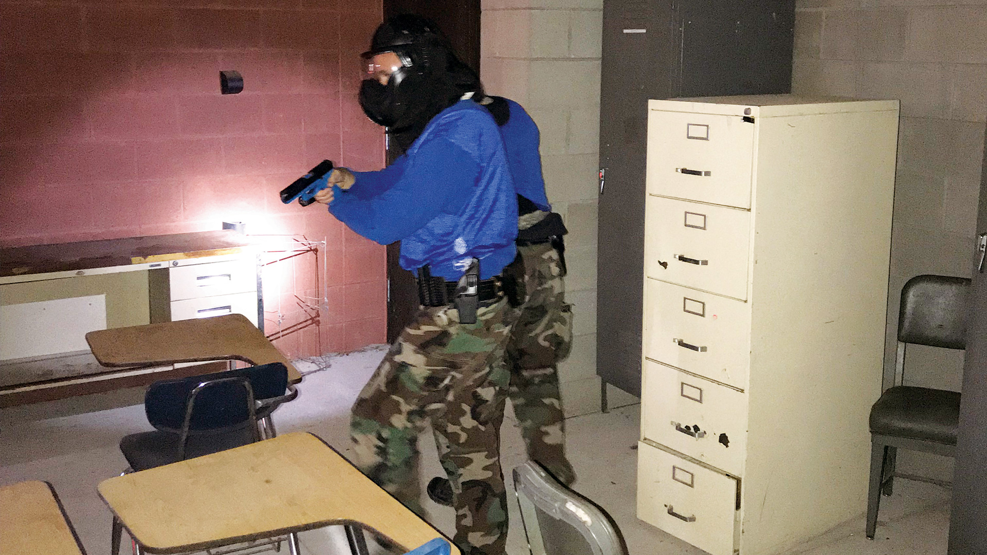 Flashlights and low-light training - American Police Beat Magazine